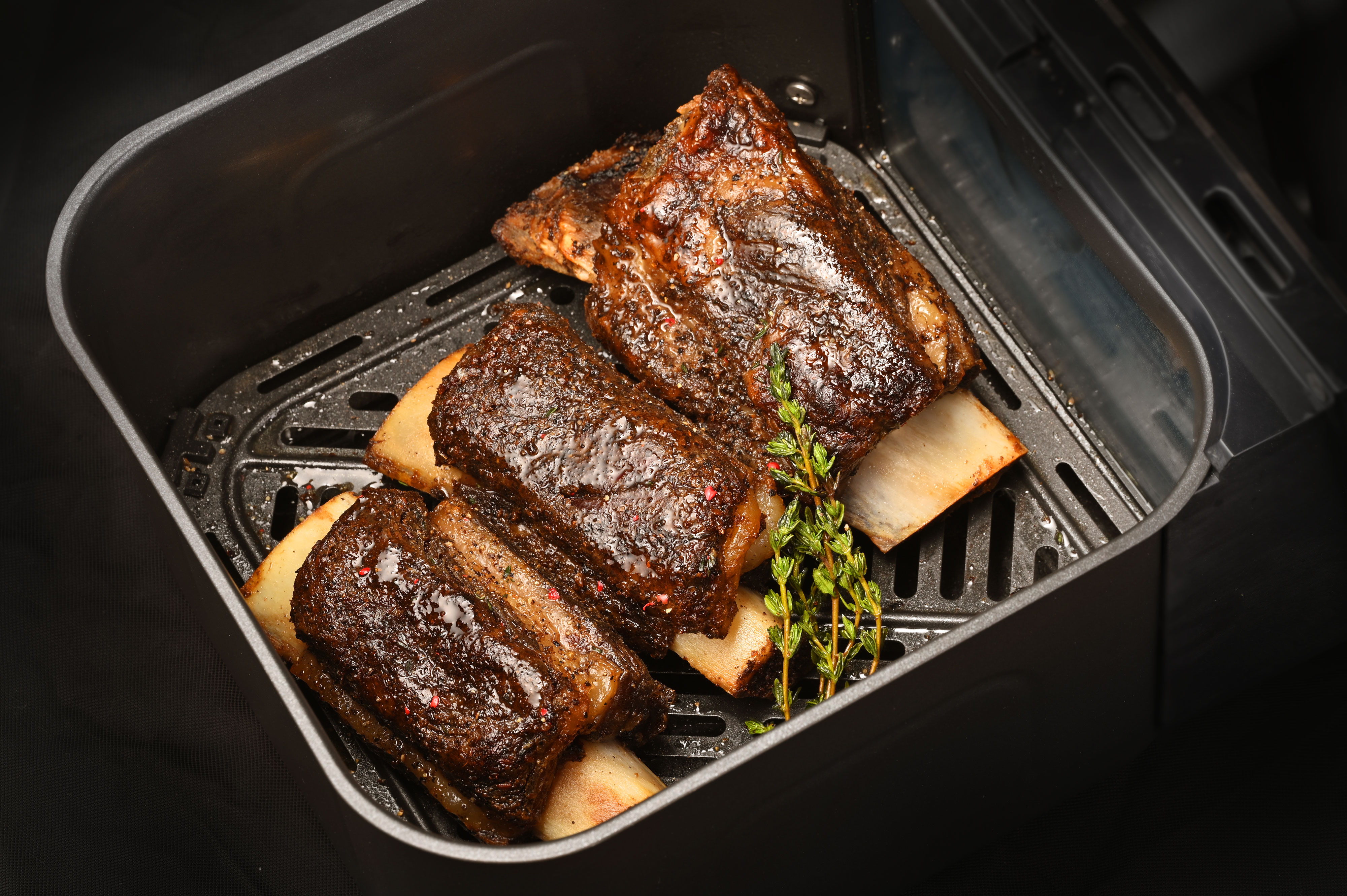 Dreo's new ultra-intelligent ChefMaker Combi Fryer cooks dinner for you ...