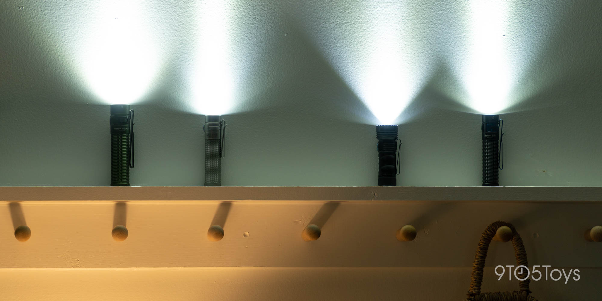 OLIGHT Seeker 4 Mini: My new favorite dual-source EDC light