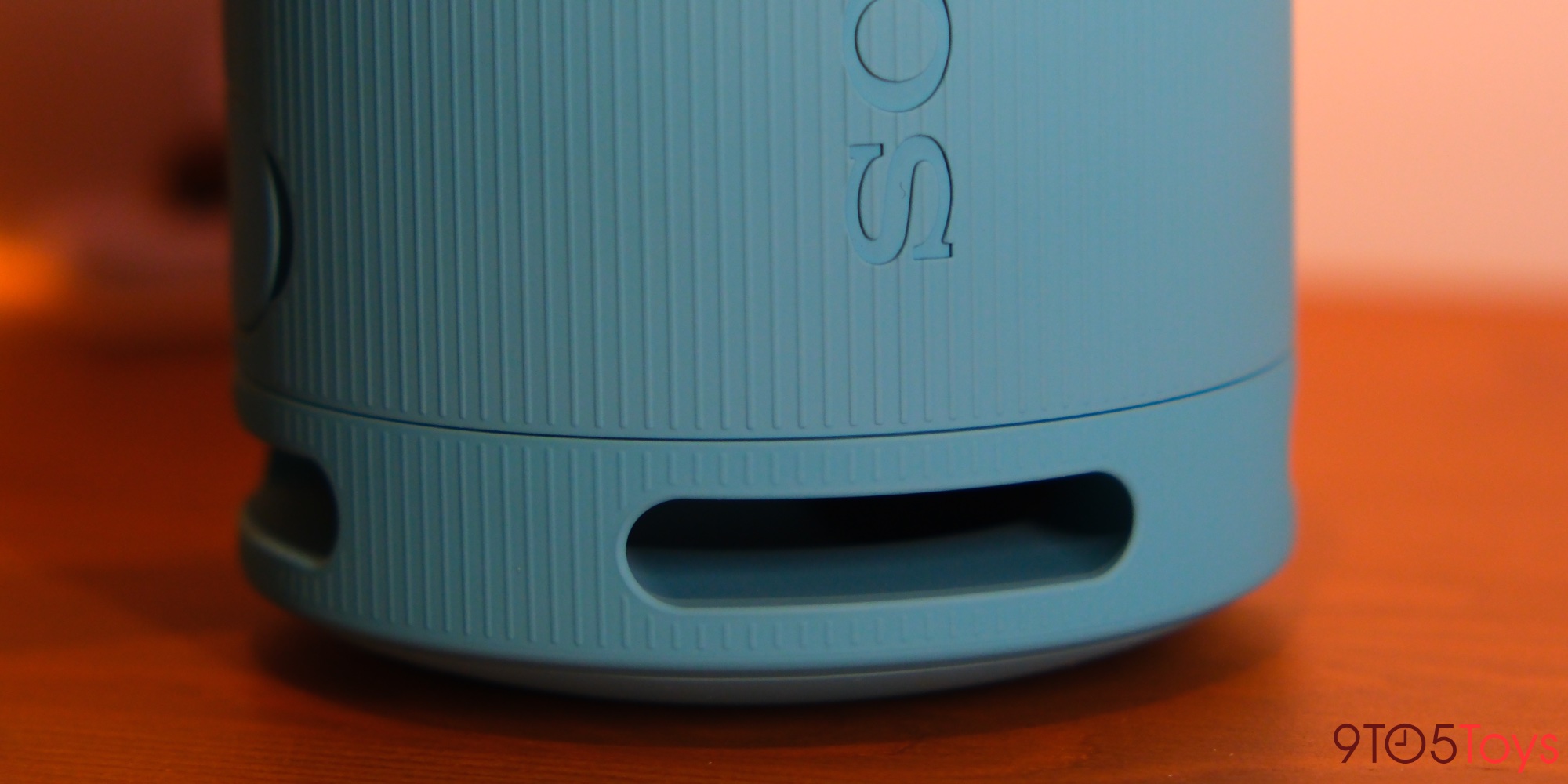 Sony XB100 speaker delivers a versatile way to rock out