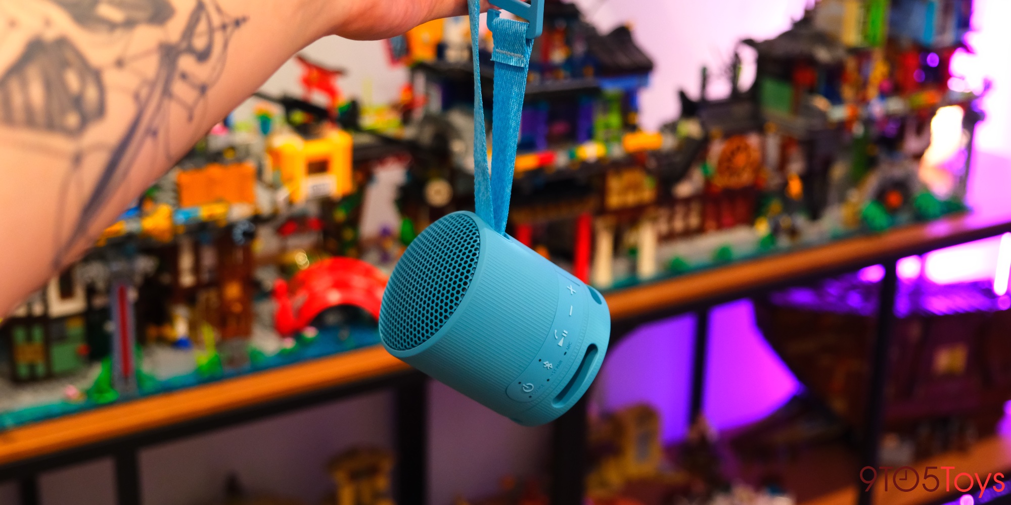 Sony XB100 speaker delivers a versatile way to rock out