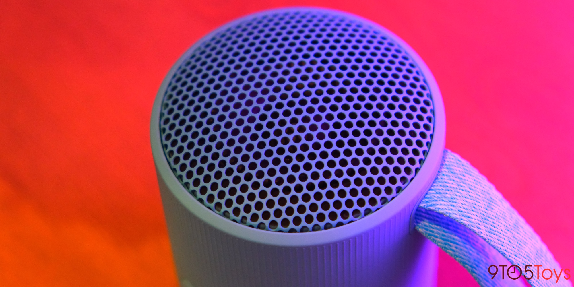 Sony XB100 speaker delivers a versatile way to rock out