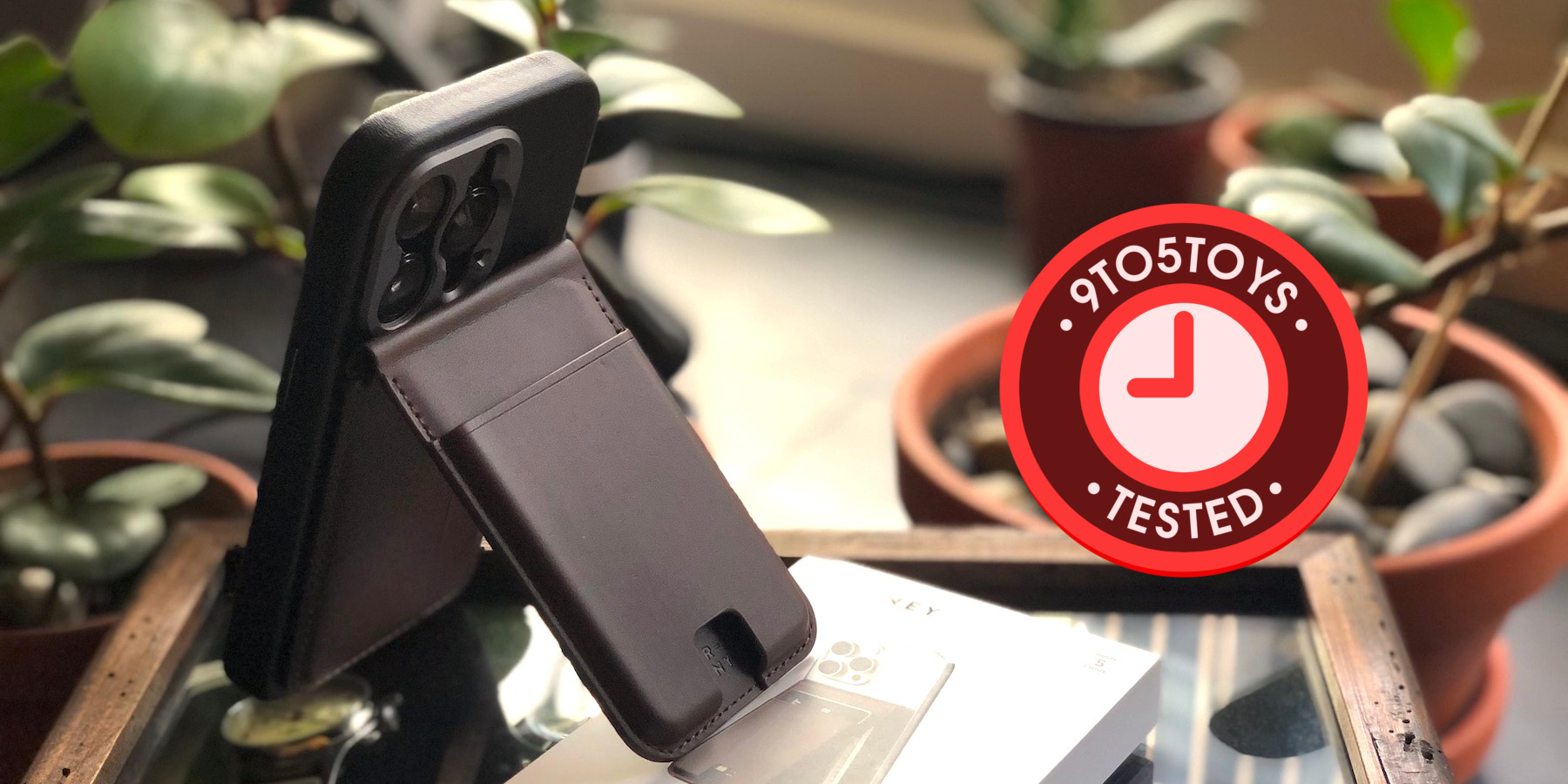 Review: Journey's new EZMO Leather MagSafe Kickstand Wallet