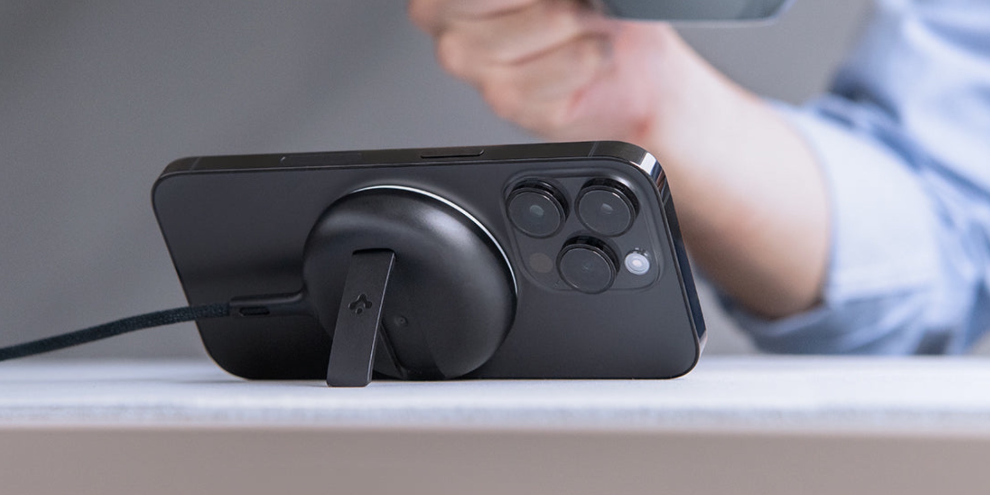 Spigen ArcField 15W MagSafe charger debuts