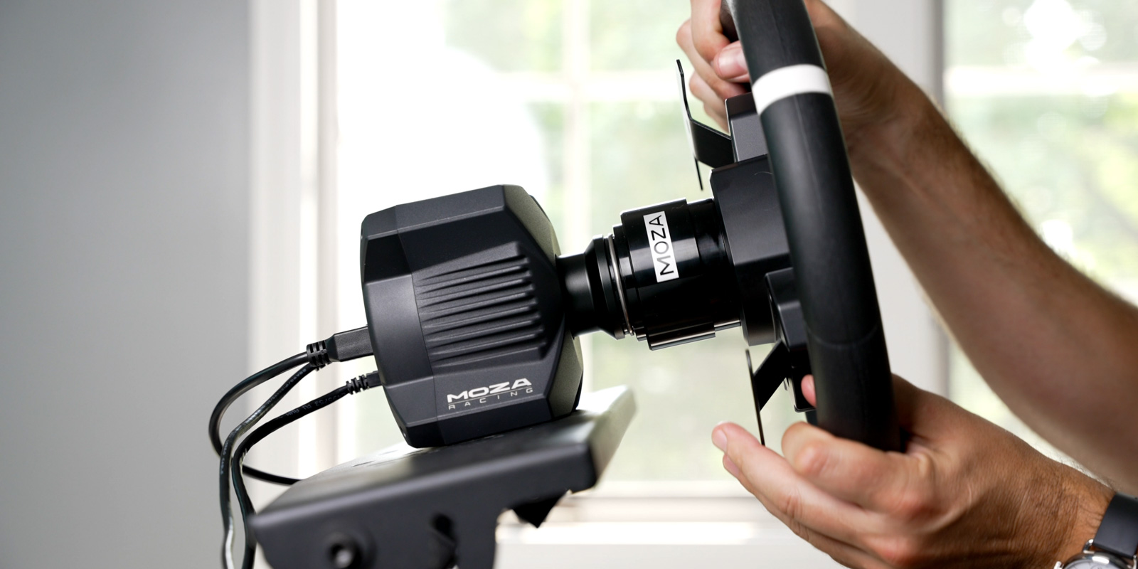 Moza R3 direct-drive for Xbox hands-on and first impressions