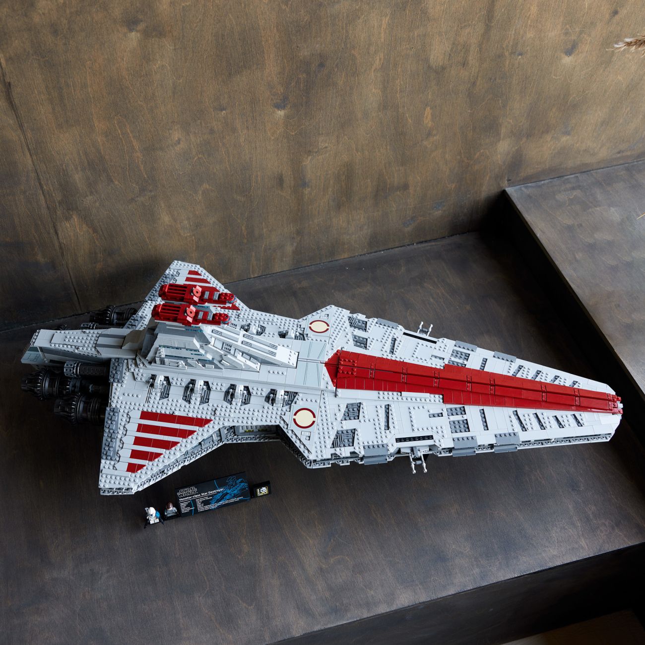LEGO UCS Venator officially revealed ahead of October 1 release