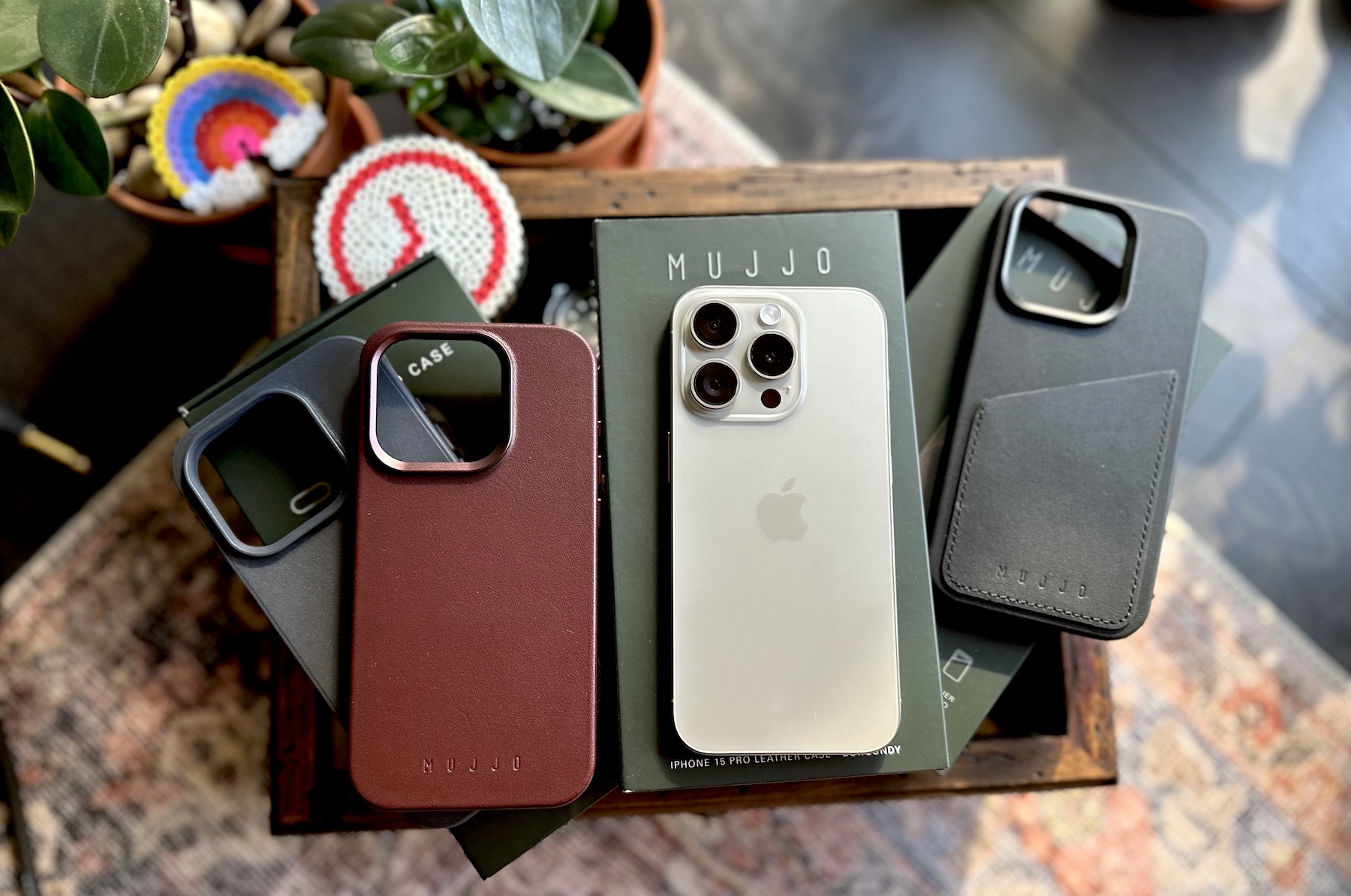 MUJJO leather iPhone 15 cases review