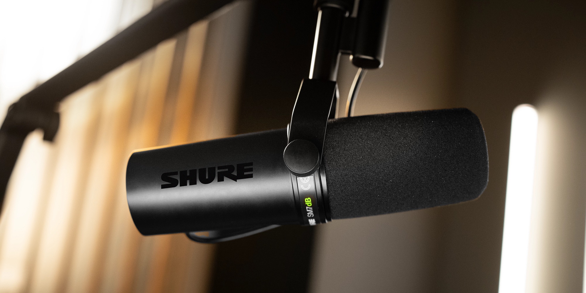 Shure SM7dB microphone launches with built-in preamp