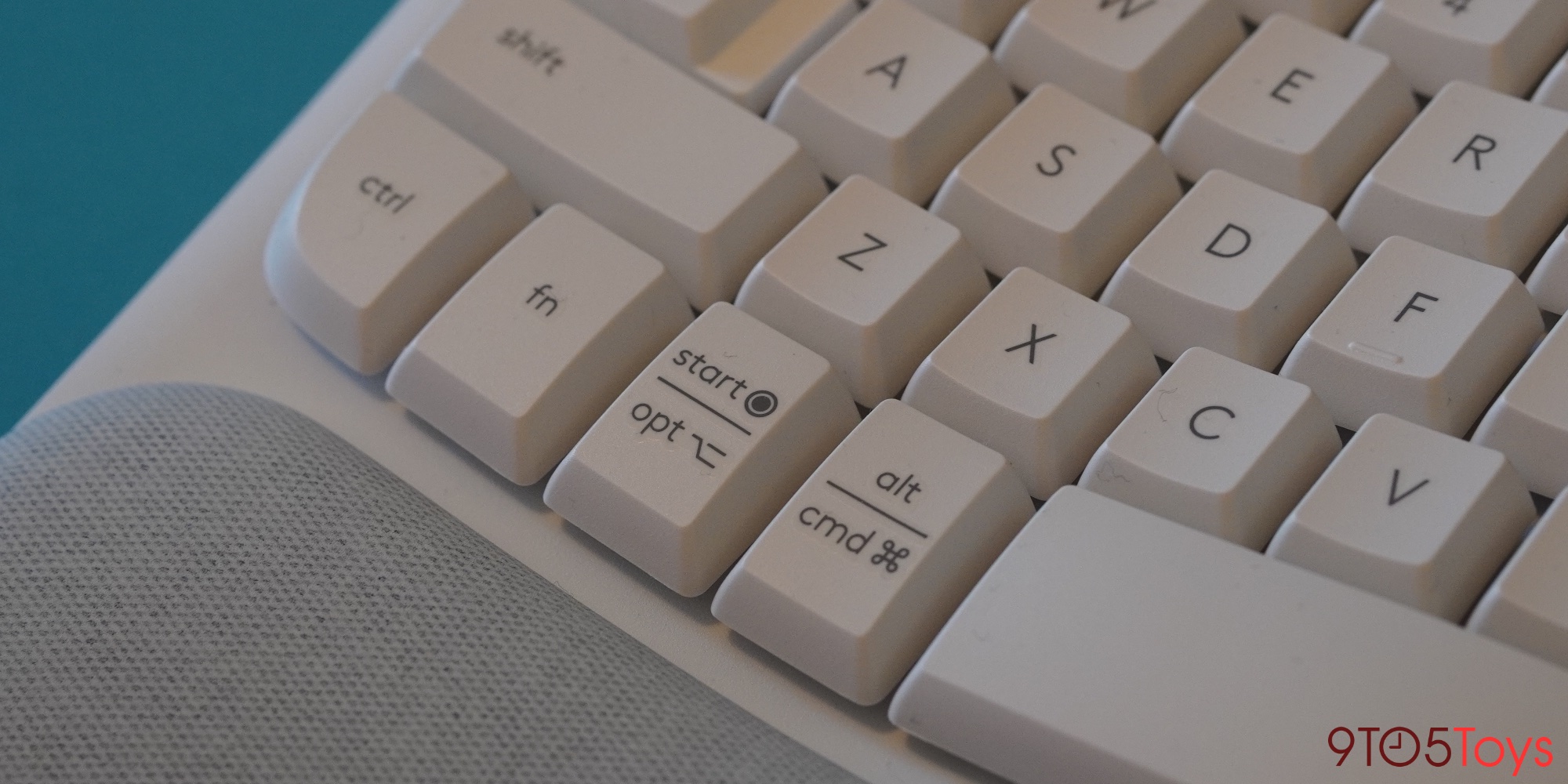 Logitech Wave Keys now shipping with ergonomic design
