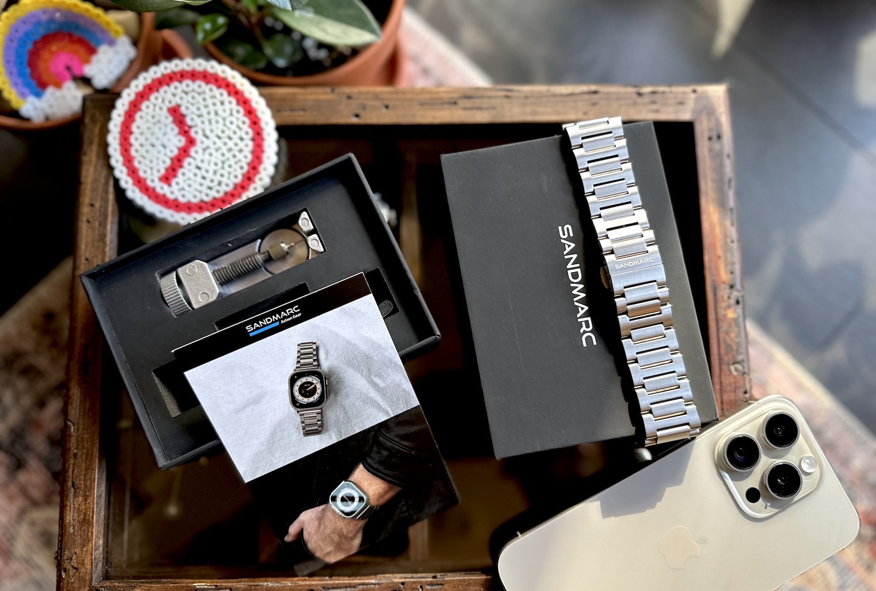 Review: SANDMARC’s beautiful titanium Apple Watch bands