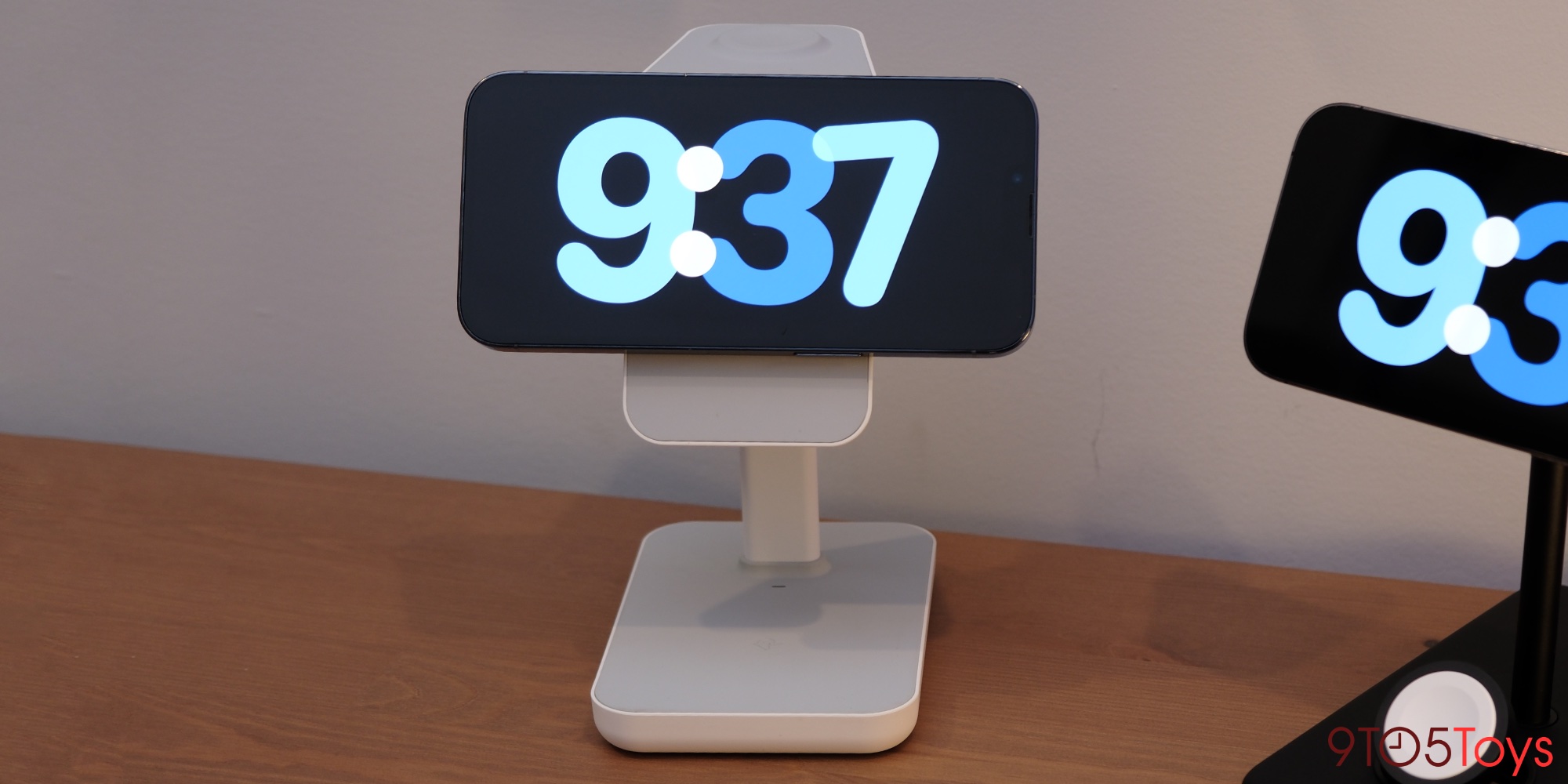 Turn your iPhone 15 into a StandBy display with Twelve South's HiRise 3 ...