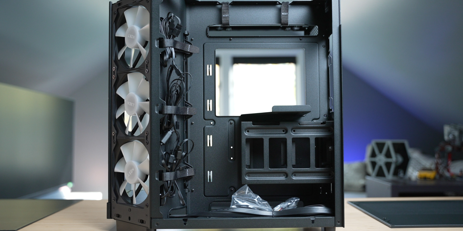 NZXT H6: The just-right size compact dual-chamber computer case