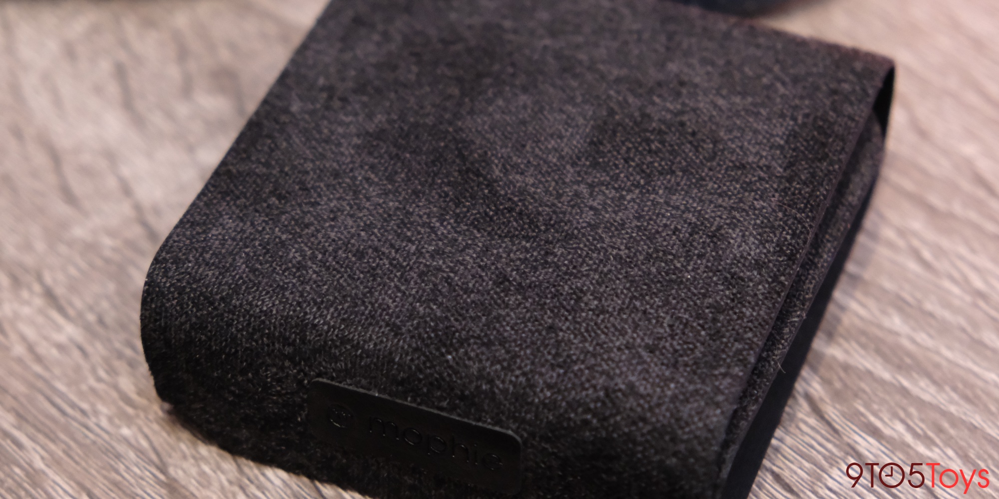mophie MagSafe travel charger with Apple Watch fast charging