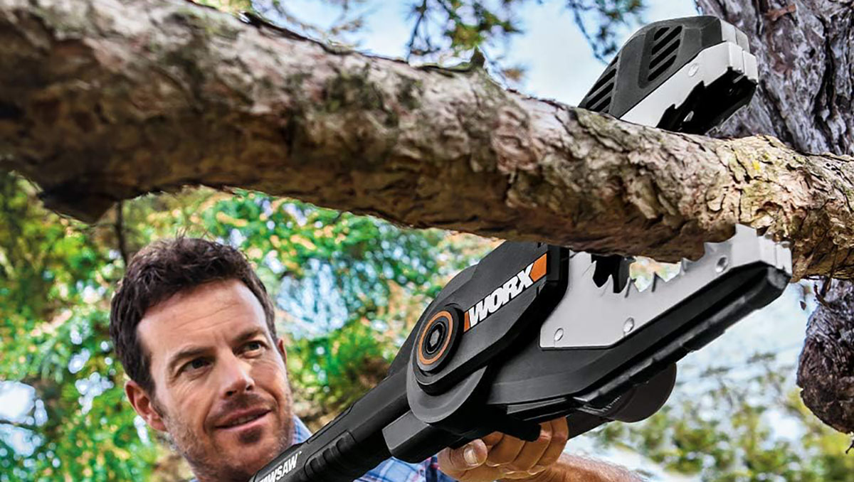 Worx 20V JawSaw cordless electric chainsaw features guard and ...