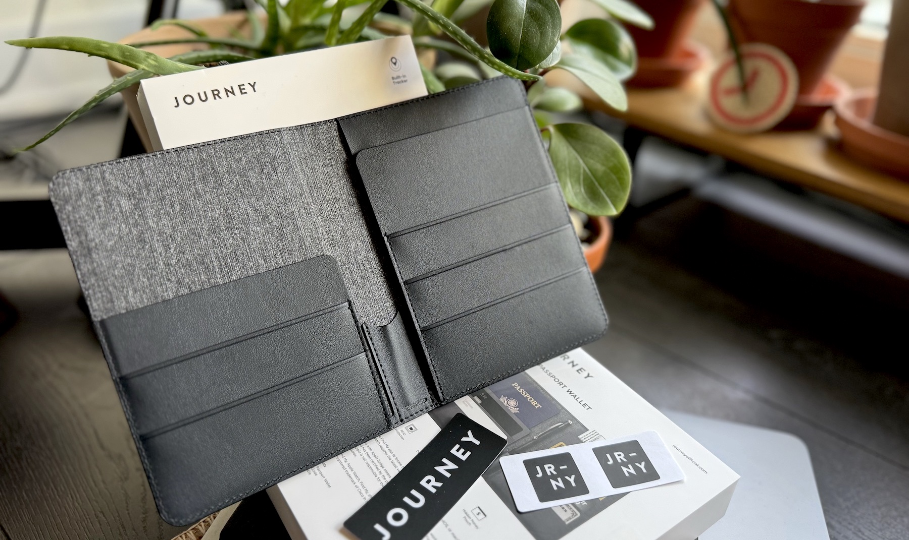 Review: Journey's Apple Find My Passport Wallet