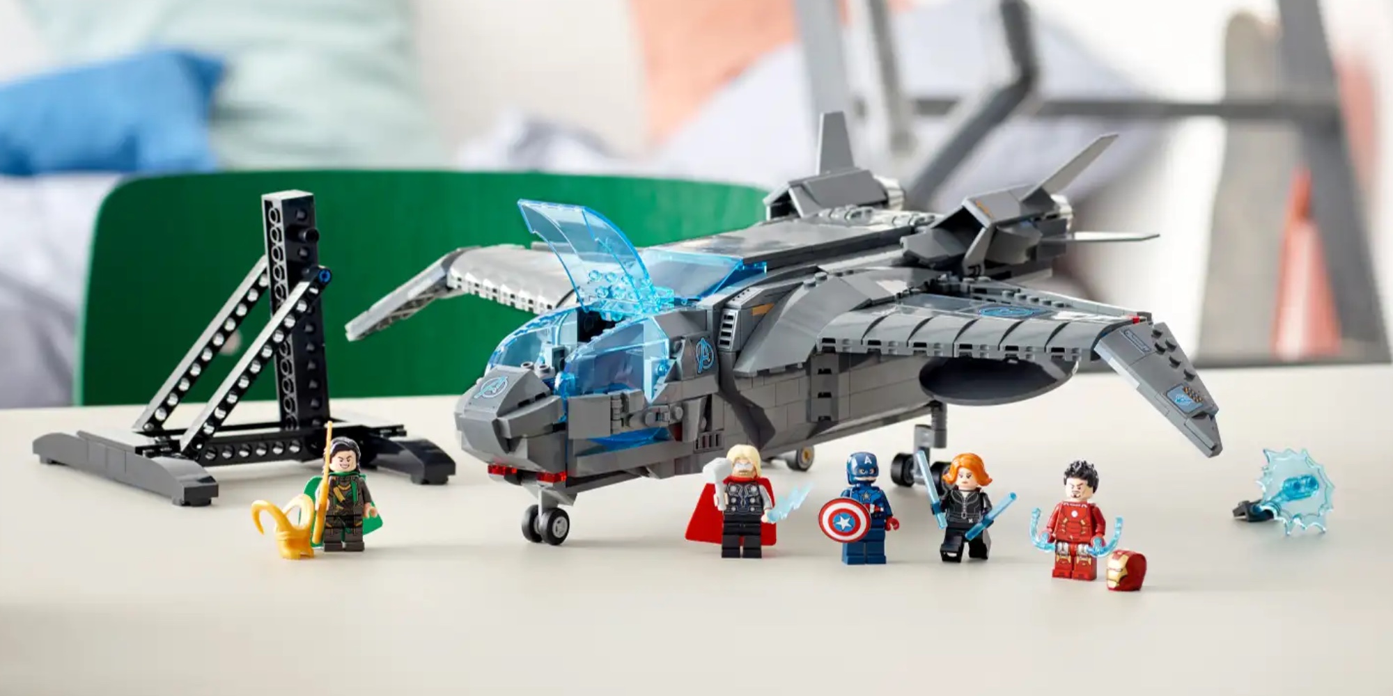 LEGO's new 795-piece Marvel Avengers Quinjet set is on sale for first ...
