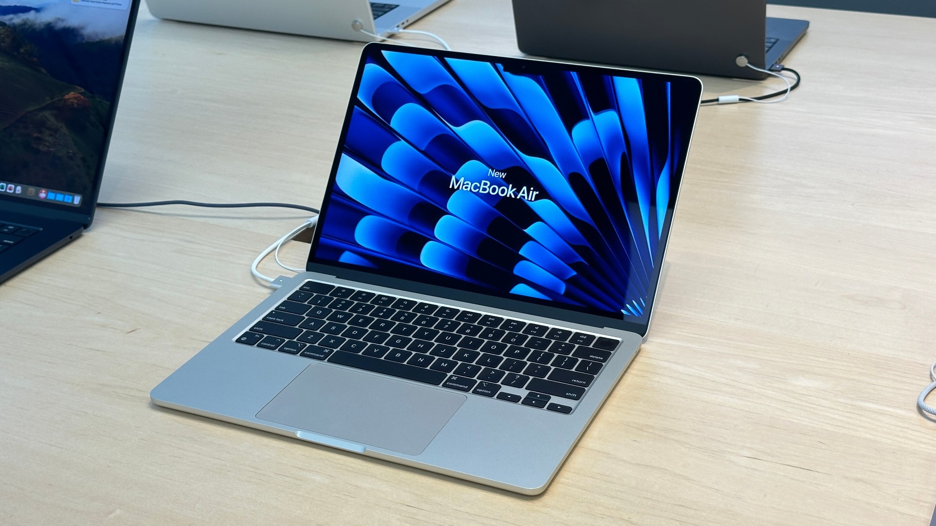 Apple's just-released 13-inch M3 MacBook Air hits $999 with new all ...