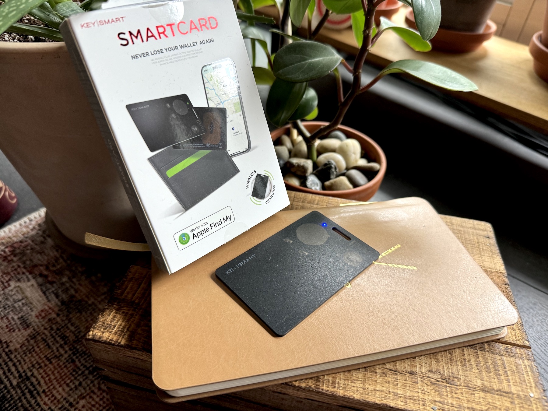 Tested: The SmartCard with wireless charging is the best Apple Find My ...