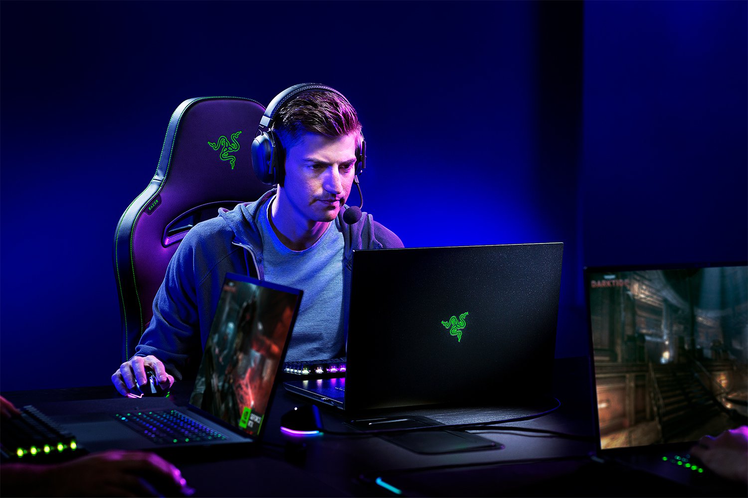 Razer officially launches 'world's first' Thunderbolt 5 gaming laptop ...