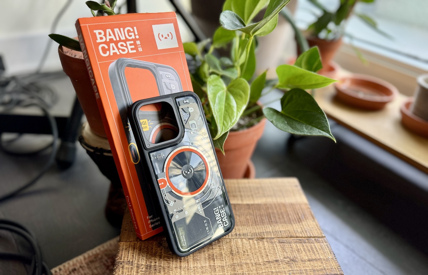 Tested: BANG!CASE adds LEDs, see-through case-back, and a second ...