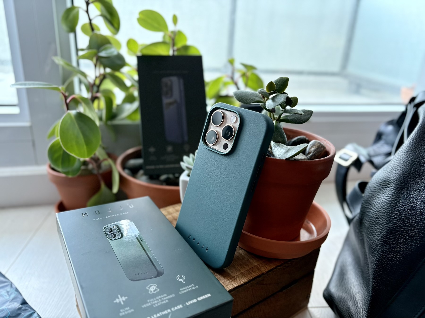 Review: Hands-on with the MUJJO Full Leather iPhone 16 Case