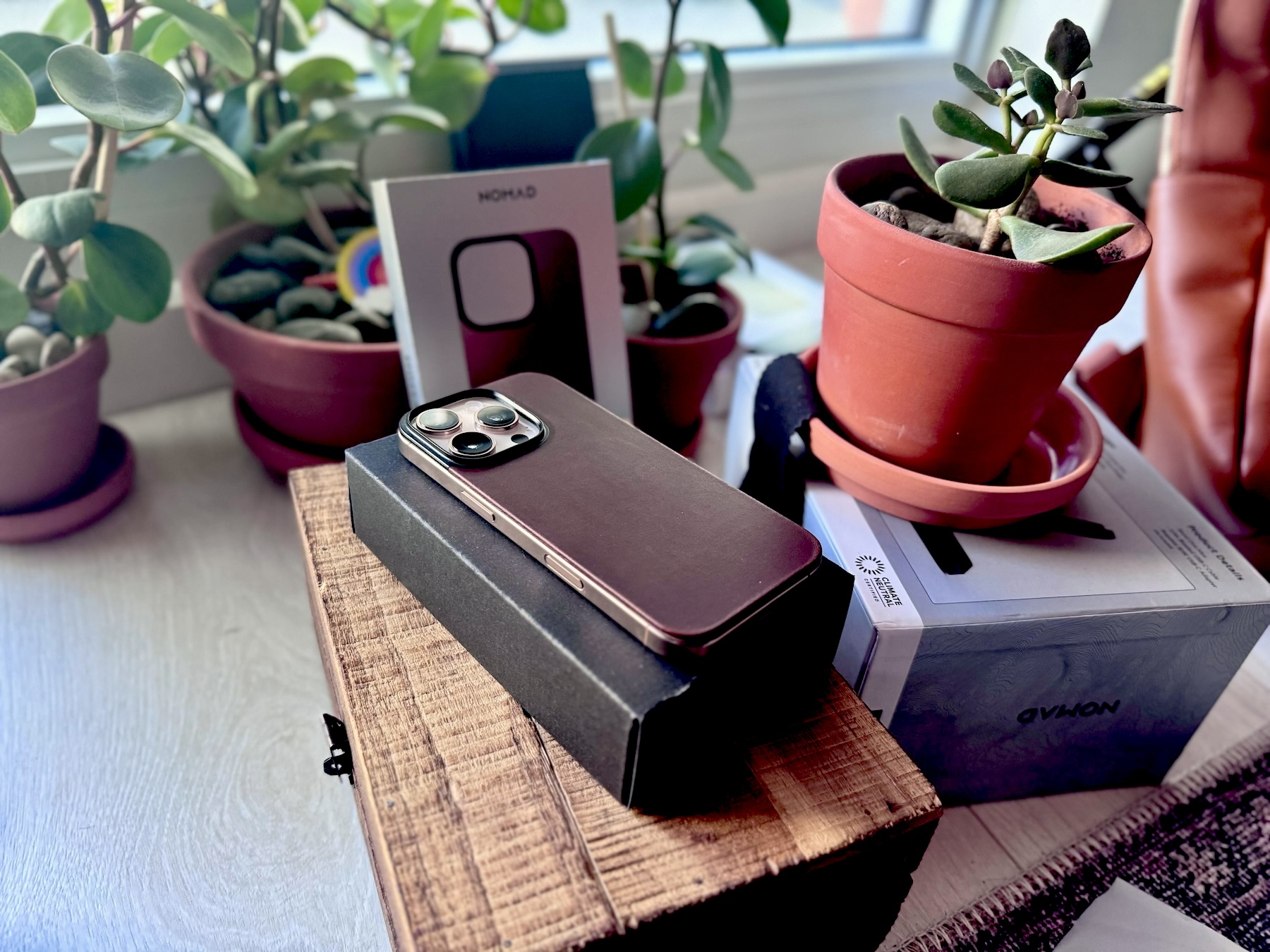 Review: Nomad iPhone 16 Magnetic Leather Back