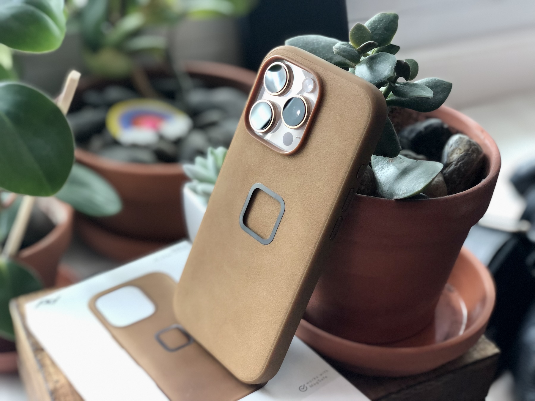 Review: Peak Design's Clarino leather iPhone 16 case