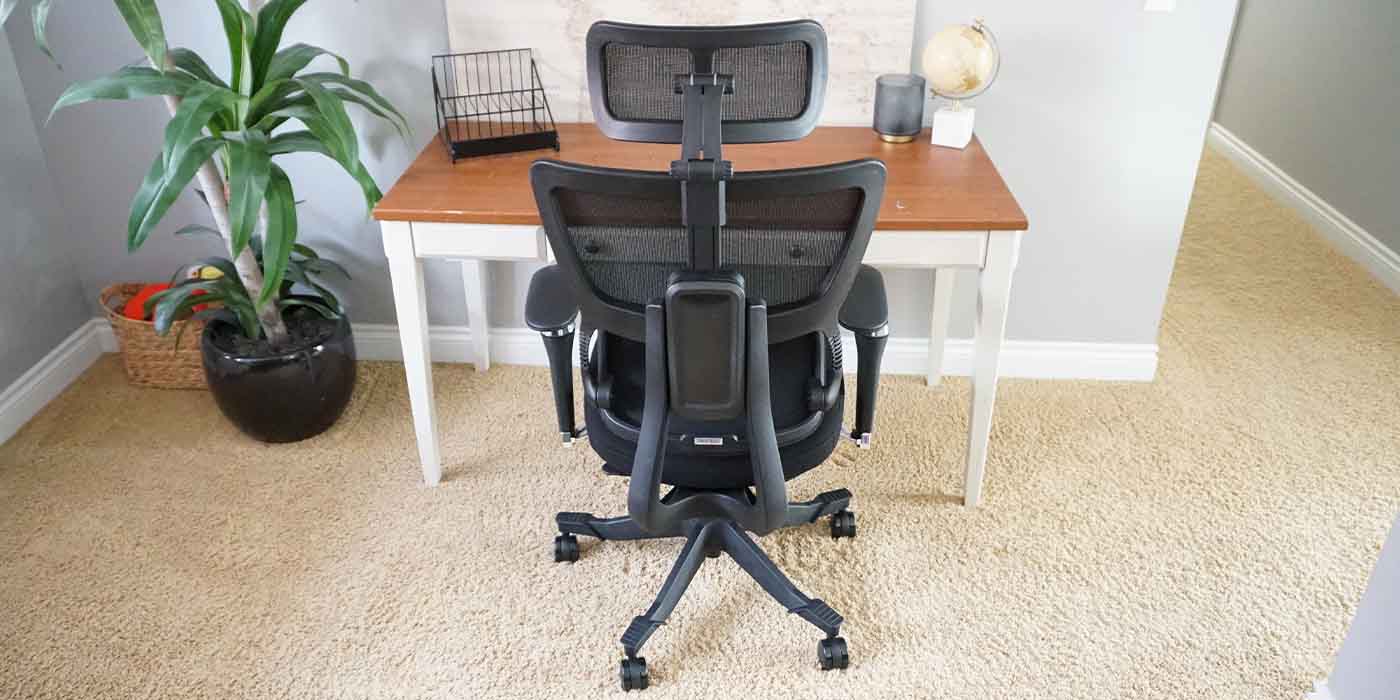Flexispot C7 Max desk chair review: It has a footrest!