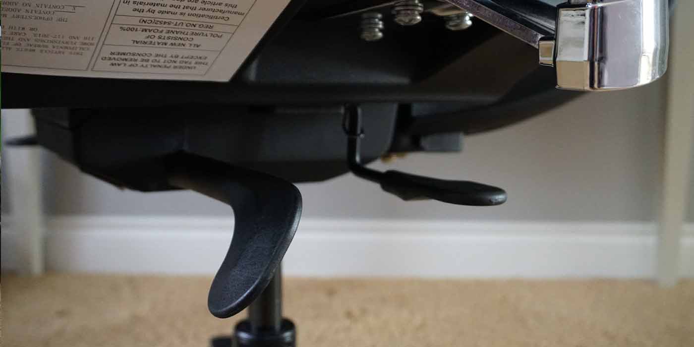 Flexispot C7 Max desk chair review: It has a footrest!