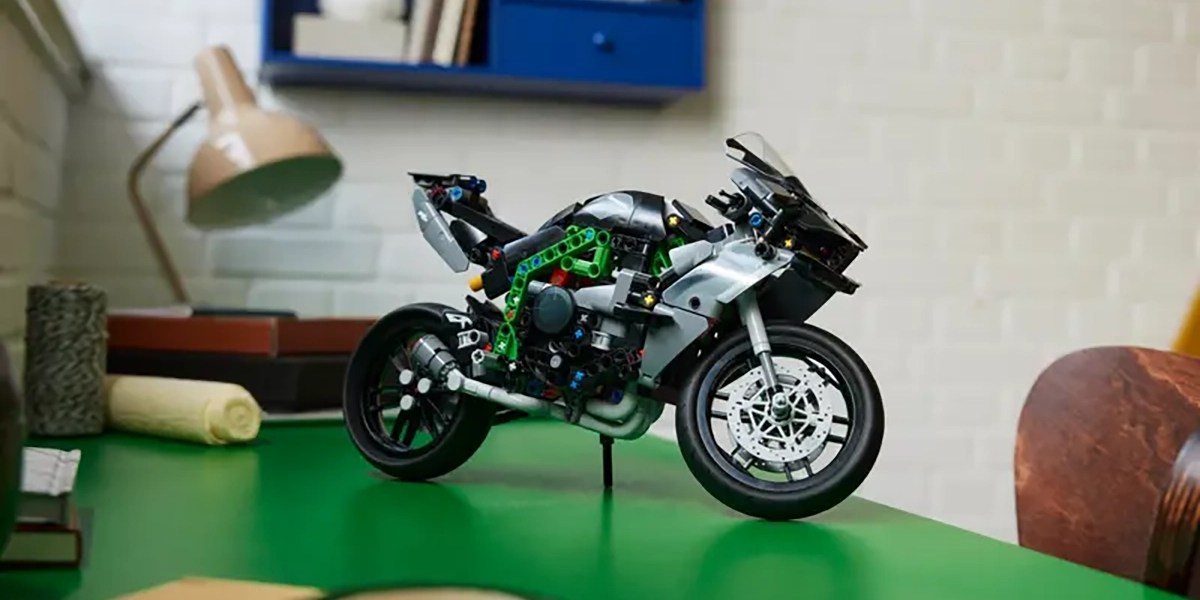 Amazon drops LEGO Technic Kawasaki Ninja H2R motorcycle set to a new ...