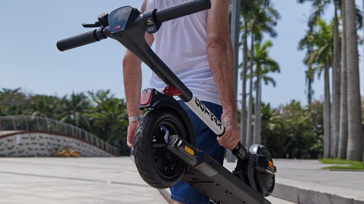 Smoothly commute up to 18 miles on GoTrax's APEX MAX electric scooter ...