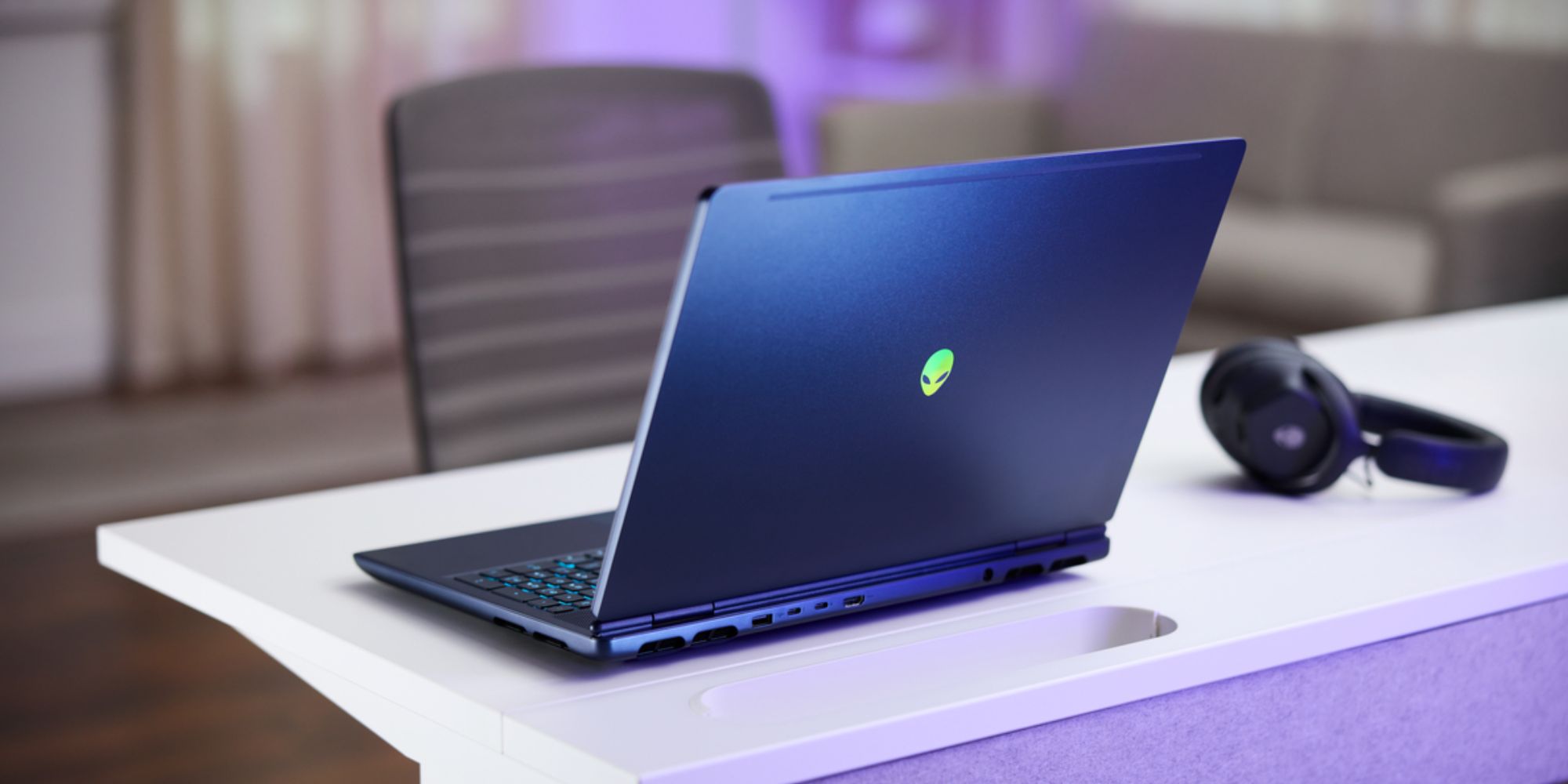Alienware's brand-new Aurora 16 RTX 5060 gaming laptop with 32GB RAM ...