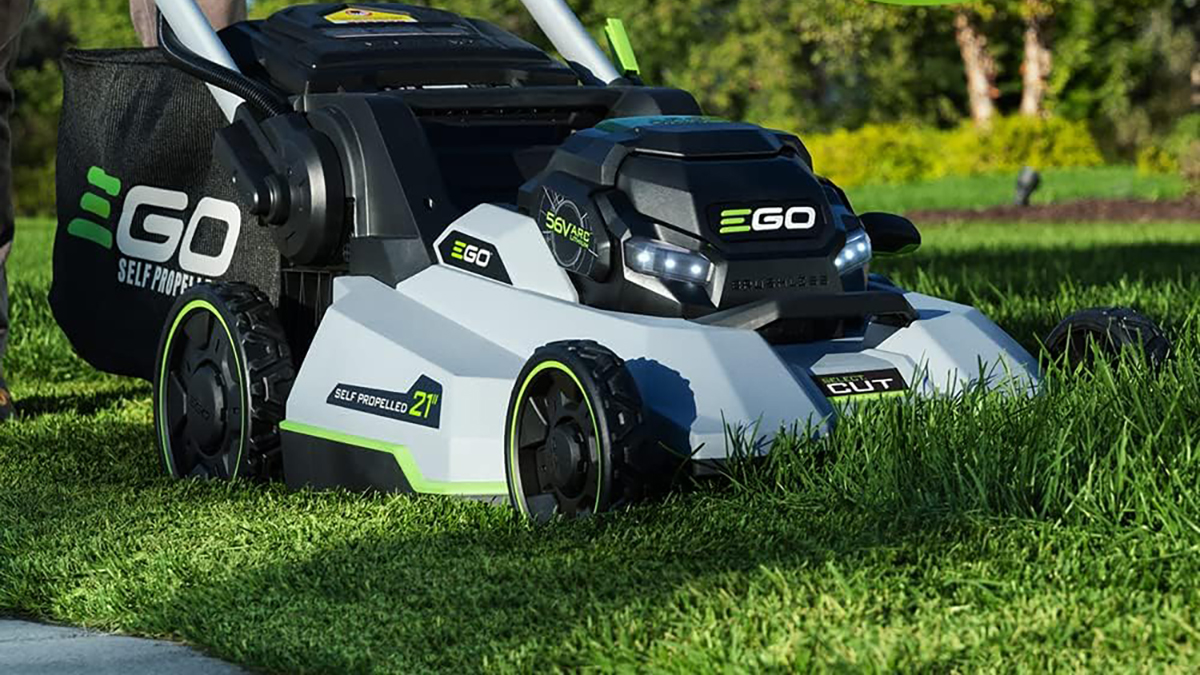 This EGO 56V 21-inch cordless select cut self-propelled mower kit with ...