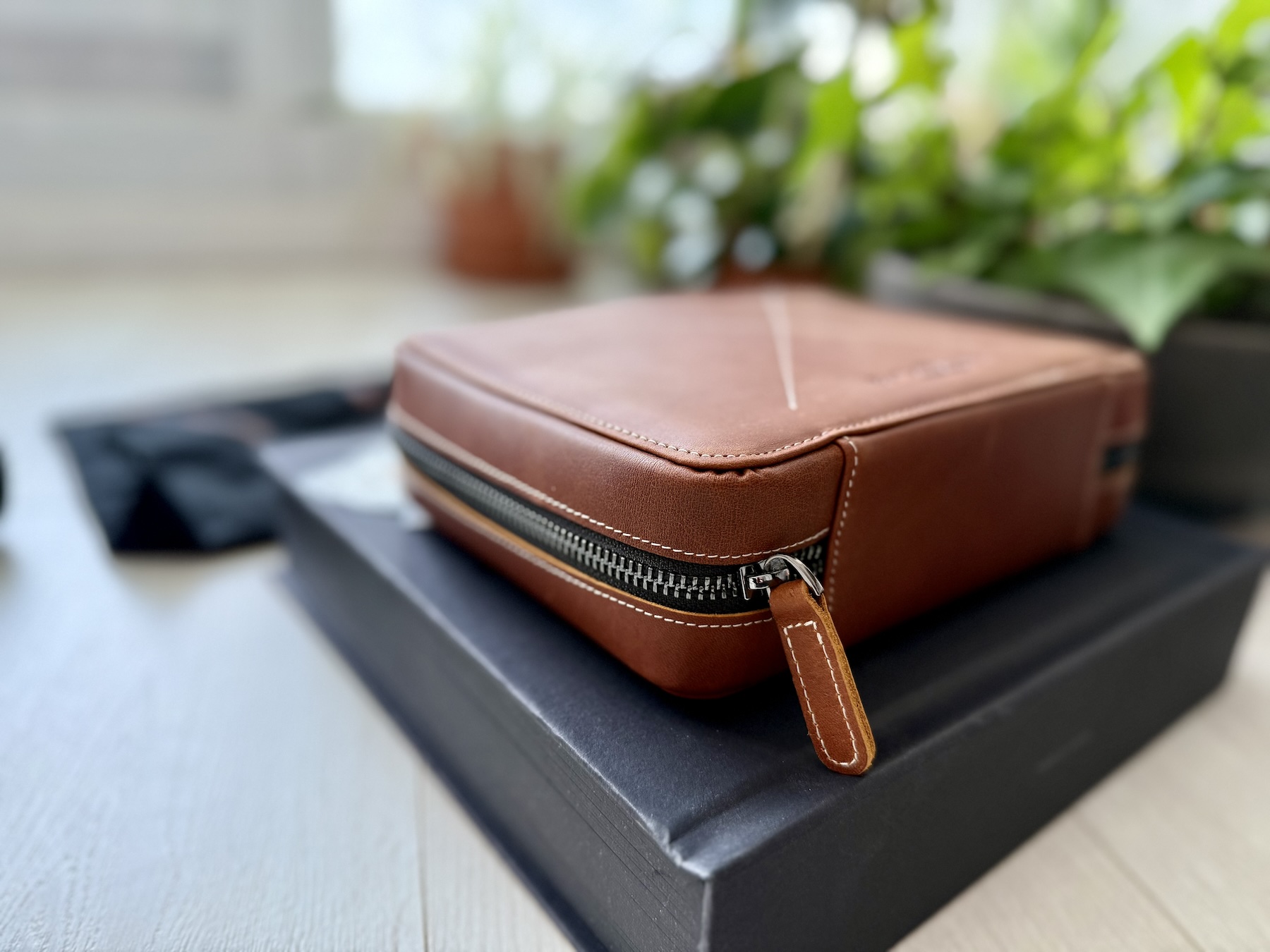 Tested: New Burton Goods leather organizer case – the most gorgeous way ...